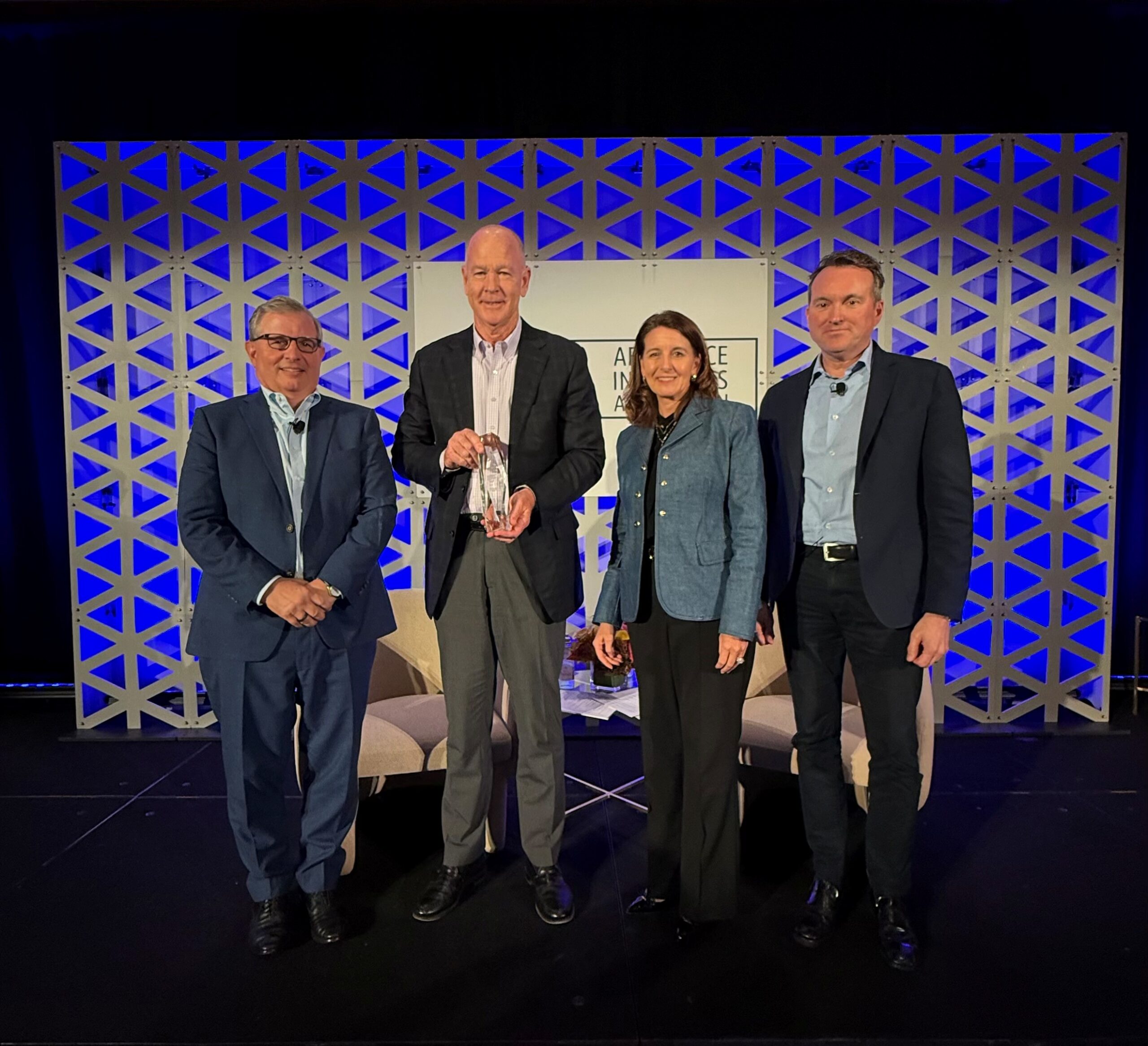 AIA Honors Textron’s Scott Donnelly with Wright Stuff Award